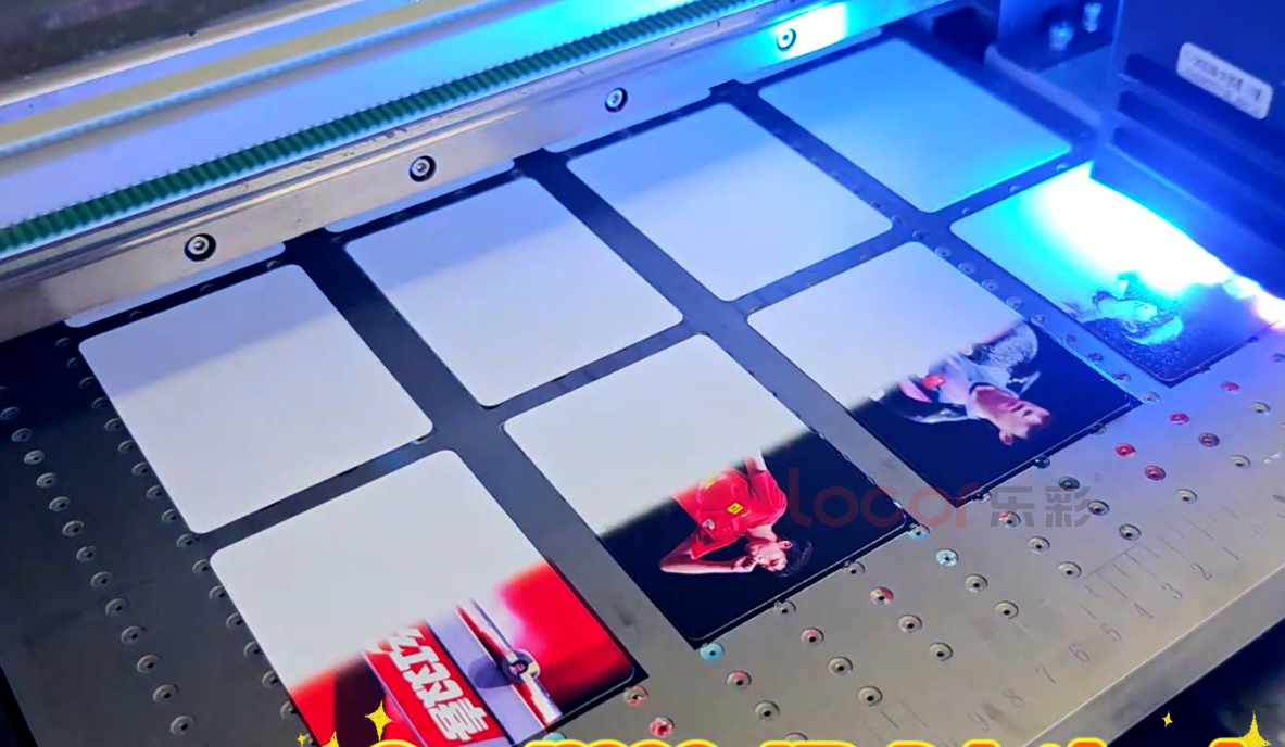 Top configuration: UV flatbed printer with visual positioning - LOCOR ...